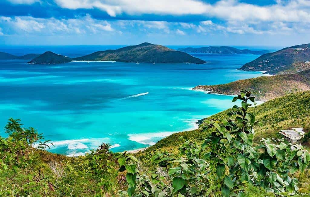 Caribbean Islands - The 6 Best Ways To Explore Them - Brit On The Move™