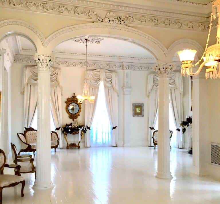 Nottoway Plantation - Why You Should NOT Tour This Plantation