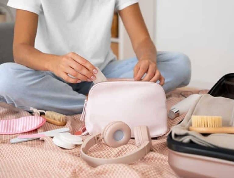 Minimalist Travel - Tips For Packing Light